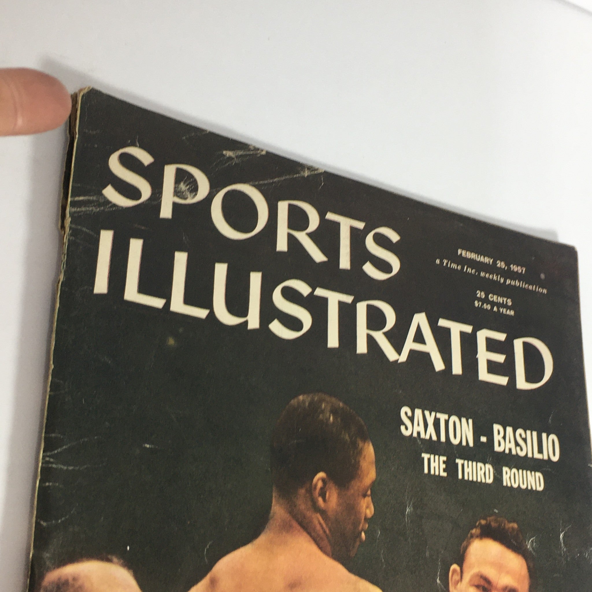 Sports Illustrated Feb 25 1957 Saxton vs Basilio